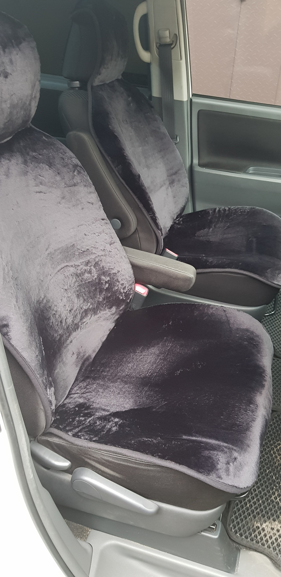 Зима) меховые накидки на передние сиденья с Али. — Toyota Noah, 2 л ...