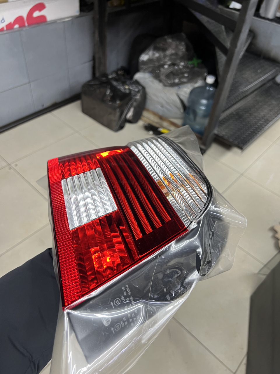 Новые фонари, стекла, резинки — BMW 5 series (E39), 4,4 л, 2001 года ...