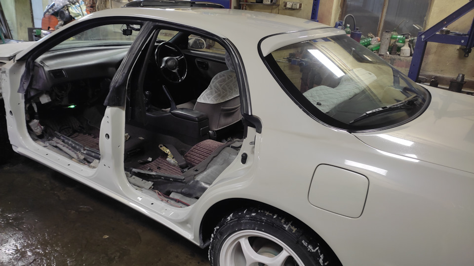 Покраска дверных проемов, порогов и переднего левого крыла. — Toyota ...