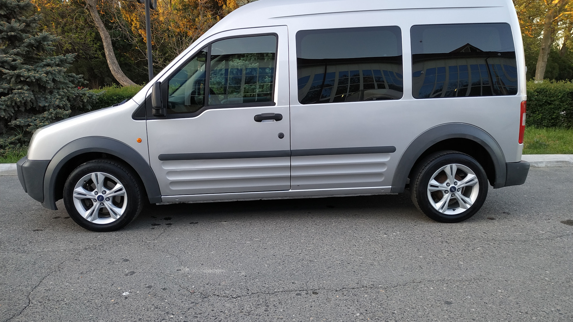 Ford Tourneo Connect (1G) 1.8 бензиновый 2008 | Мотовоз на DRIVE2