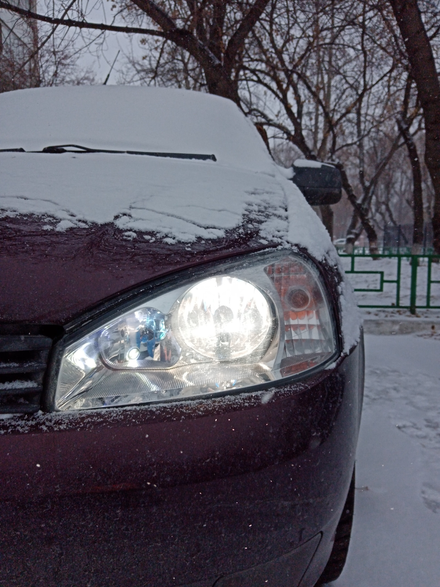Новый лампы ближнего — Lada Калина Хэтчбек (1G), 1,4 л, 2012 года ...