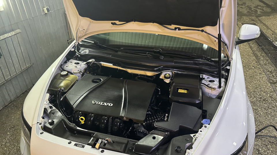 Мойка двигателя — Volvo S40 (2G), 2 л, 2011 года | мойка | DRIVE2