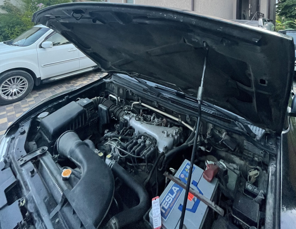 Уплотнители капота — Mitsubishi Pajero (3G), 3 л, 2006 года ...