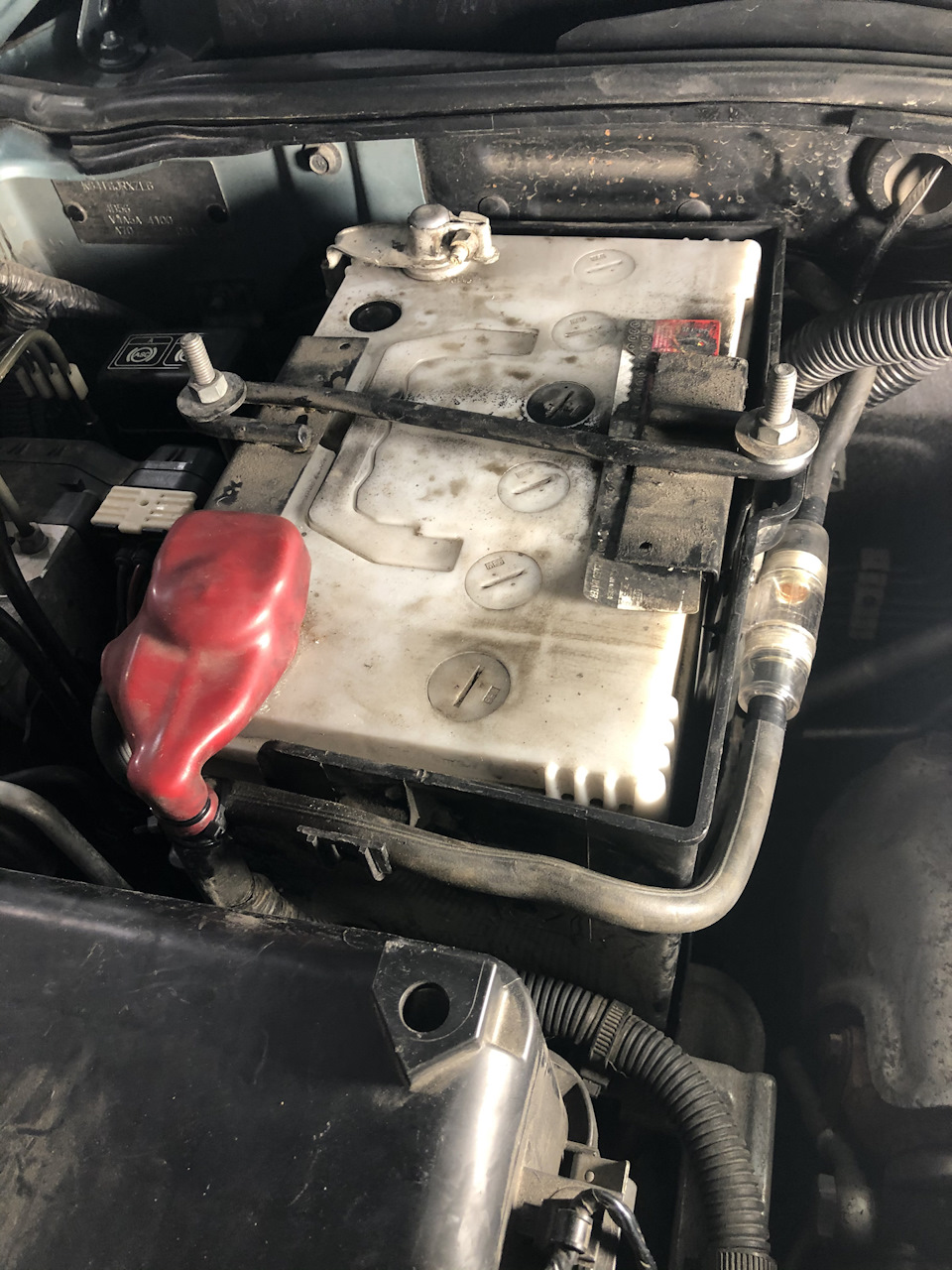 44. Силовой провод для музыки и инвертора — Mitsubishi L200 (4G), 2,5 л ...
