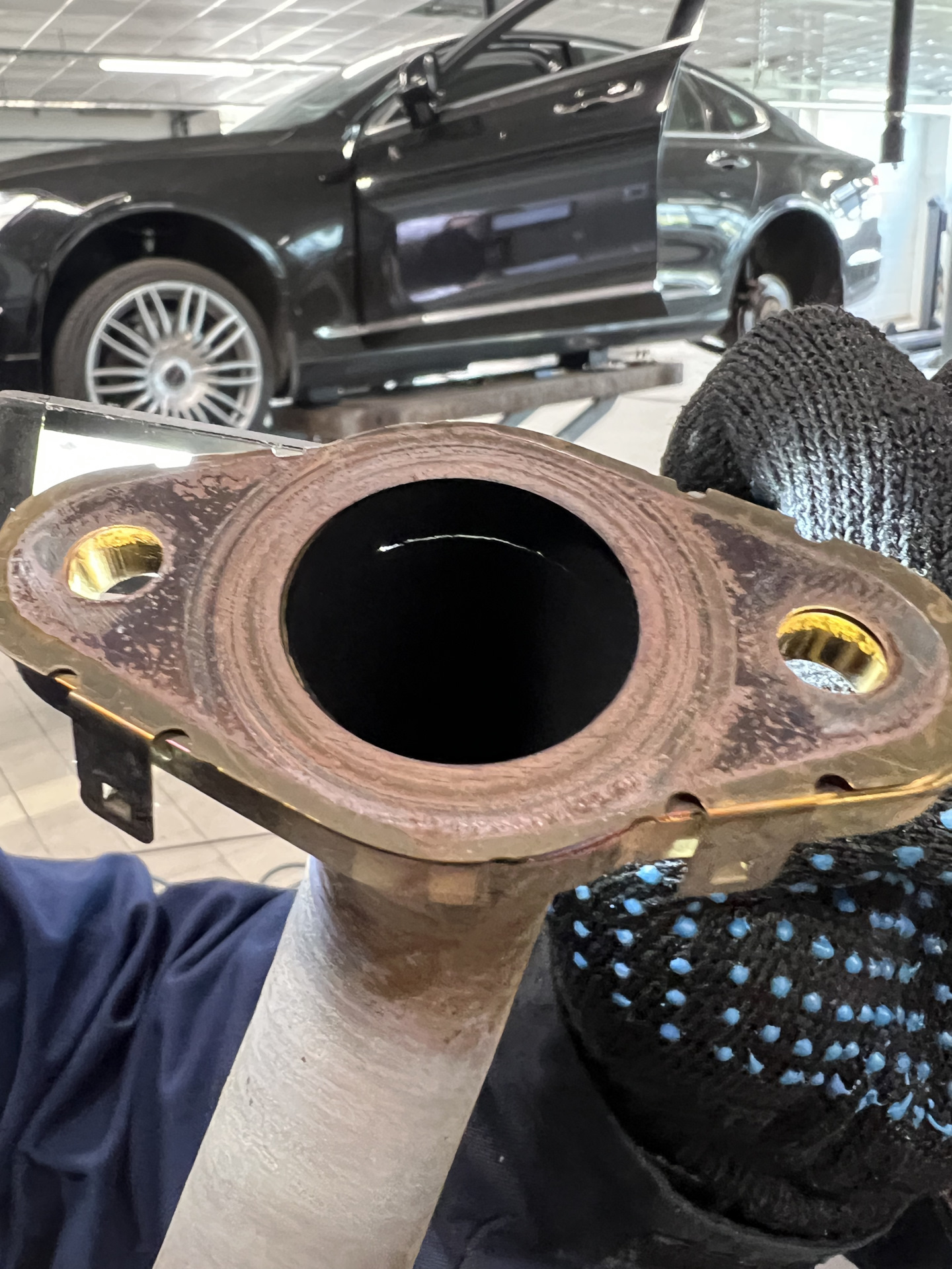 Замена трубки системы рециркуляции EGR — Volvo S90 (2G), 2 л, 2018 года ...