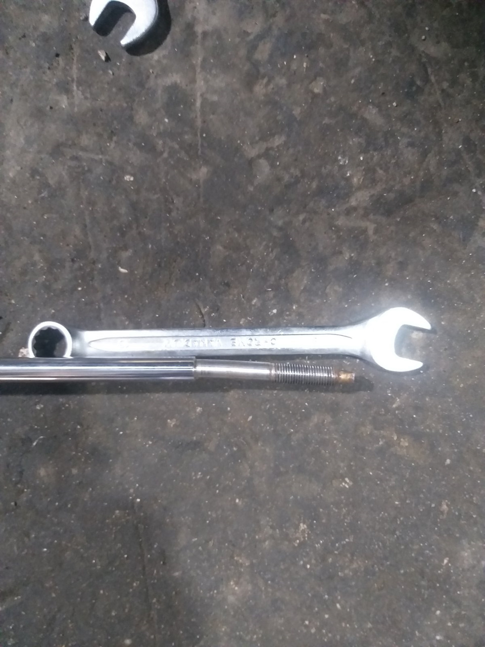 Замена задних амортизаторов — Hyundai Getz, 1,4 л, 2006 года | визит на ...