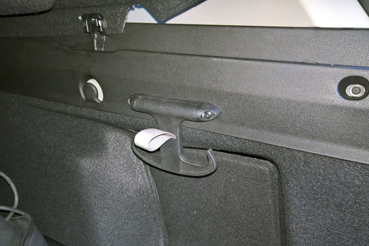 hook for bags — Dacia Duster (2G), 1,5 л, 2018 года | аксессуары | DRIVE2