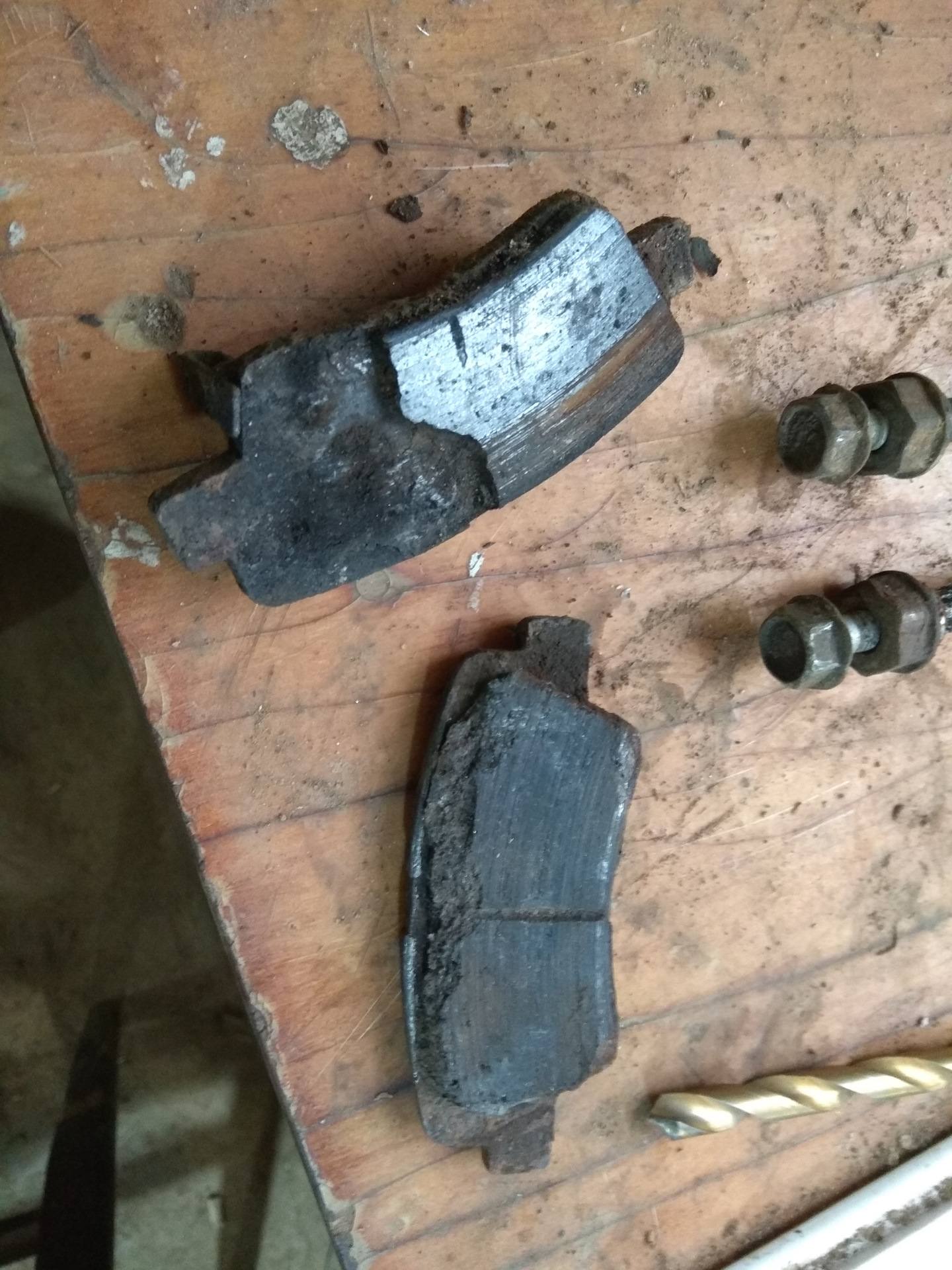 Замена тормозных шлангов, дисков, колодок, жидкости — Hyundai Elantra ...