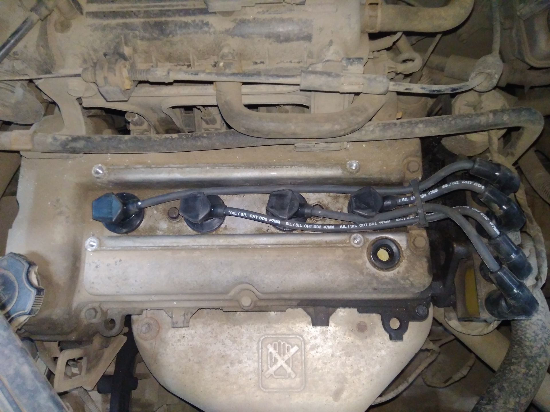 Замена свечей зажигания и высоковольтных проводов Chevrolet Aveo Т255 ...