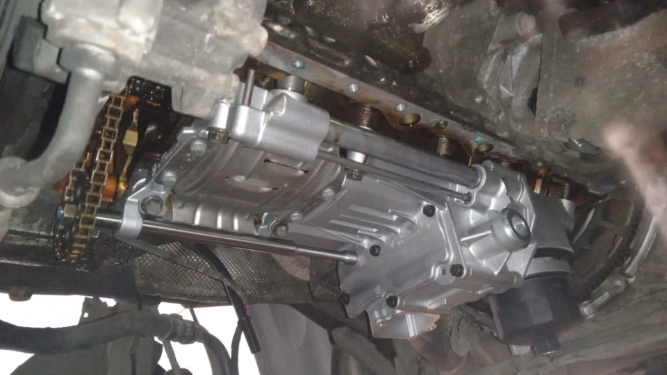 #31 Замена масляного насоса и маслосъёмных колпачков — BMW X5 (E53), 4 ...