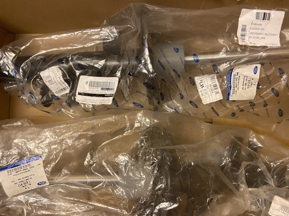 Замена передних амортизаторов и колодок — Ford Kuga (2G), 2,5 л, 2015 ...