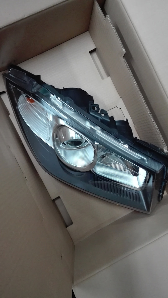 260101331R Фара п RENAULT | Запчасти на DRIVE2