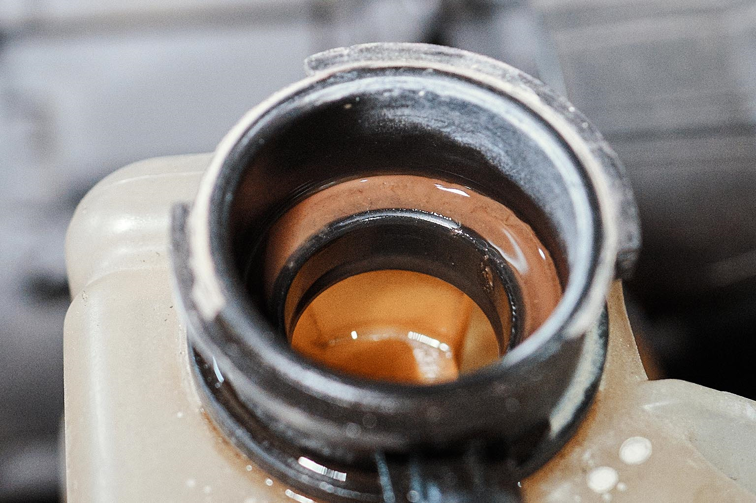 Радиатор Додж Челленджер – течь по патрубку — Mopar plus на DRIVE2