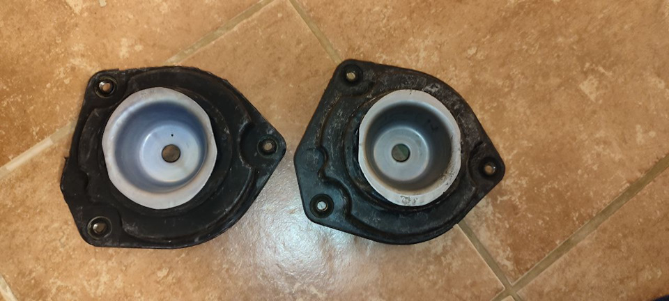 Опоры 8200591283 они же KLEBER M3657 — Renault Scenic II, 2 л, 2004 ...