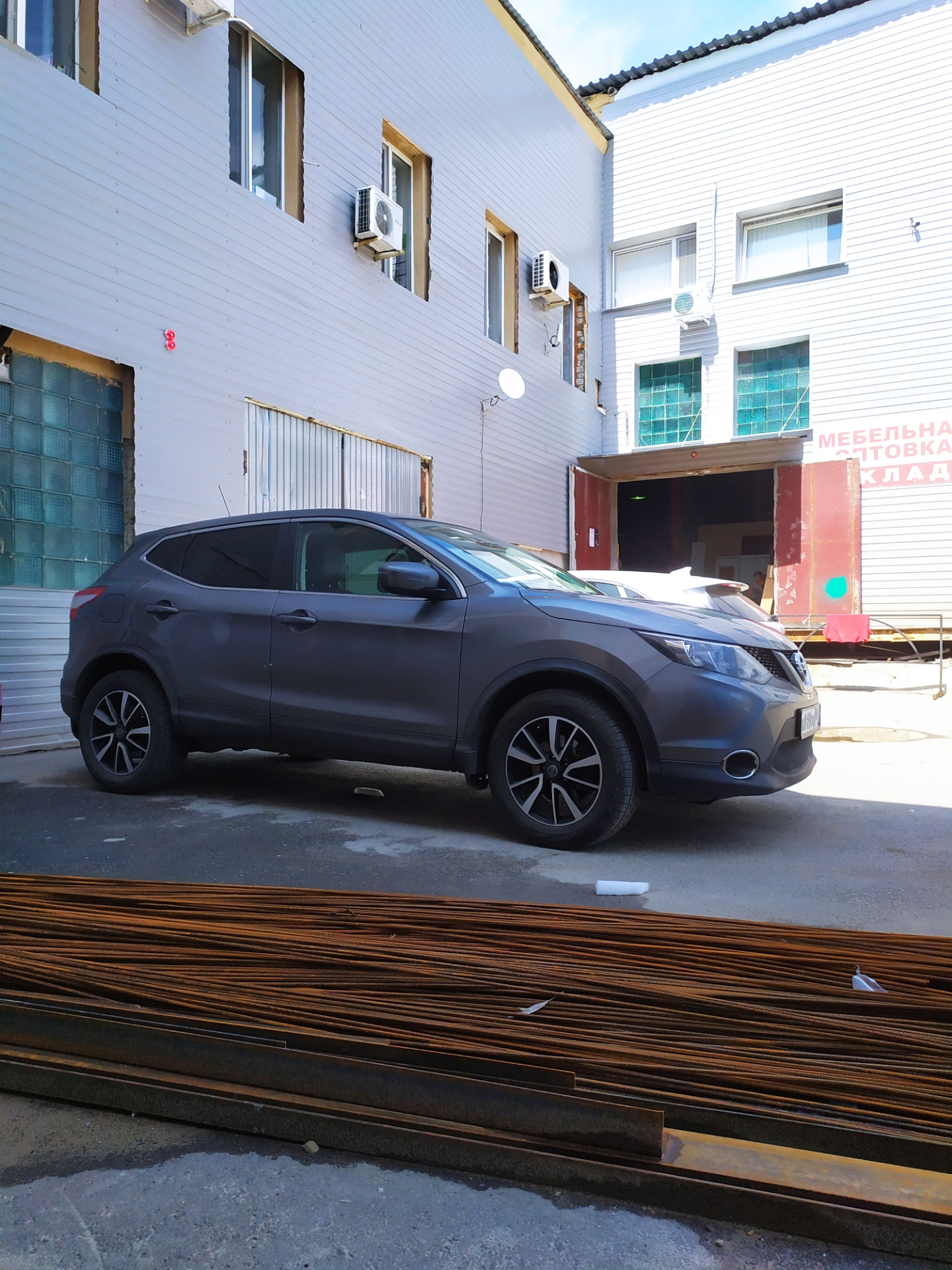 Сравнение Весты СВ Кросс и Кашкая J 11 — Lada Vesta SW Cross, 1,6 л ...
