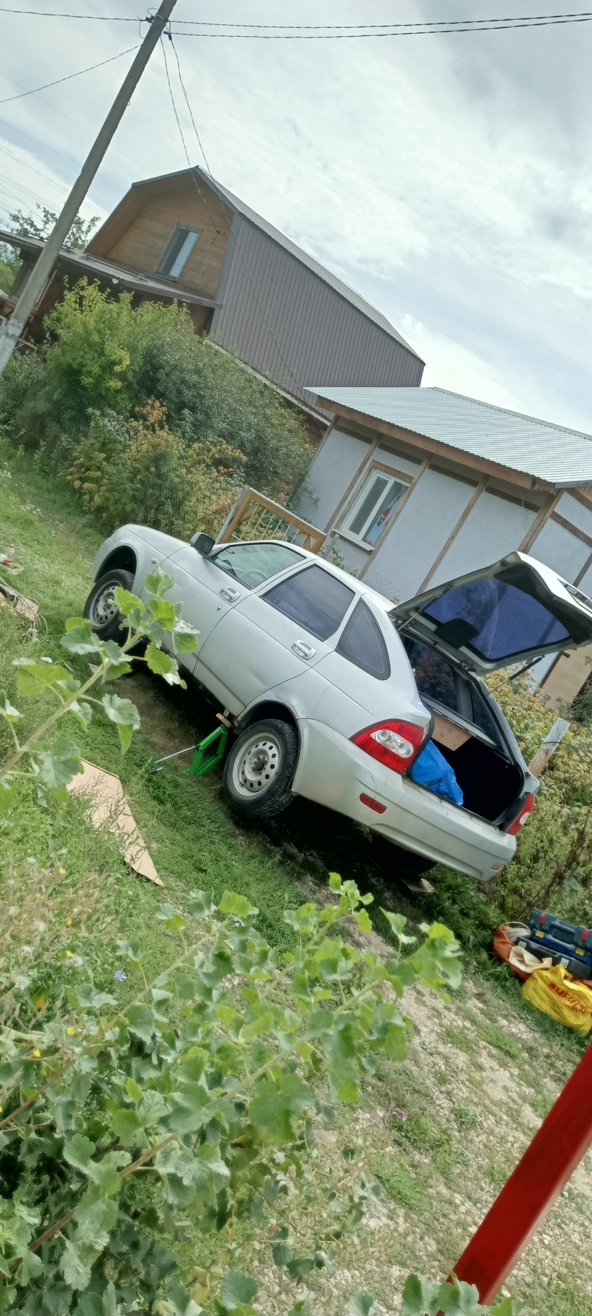 Антикор днища отечественный — Lada Приора хэтчбек, 1,6 л, 2009 года ...