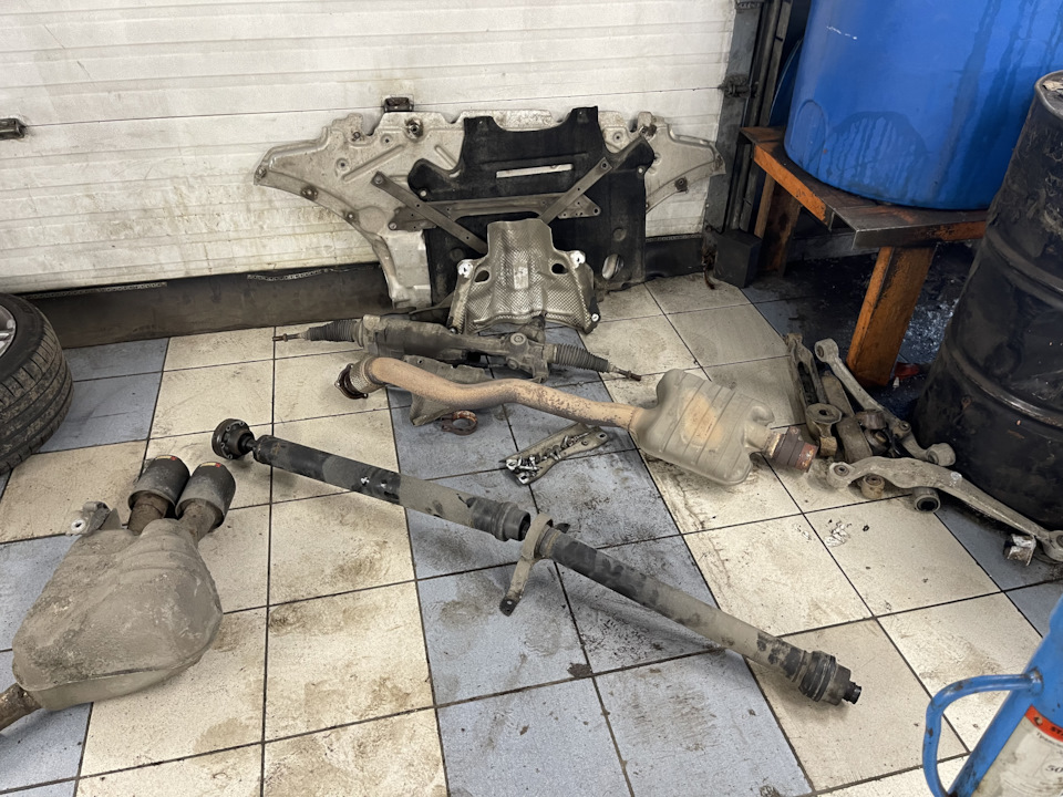 Замена сцепления и маховика — Audi A4 (B8), 2 л, 2013 года | визит на ...