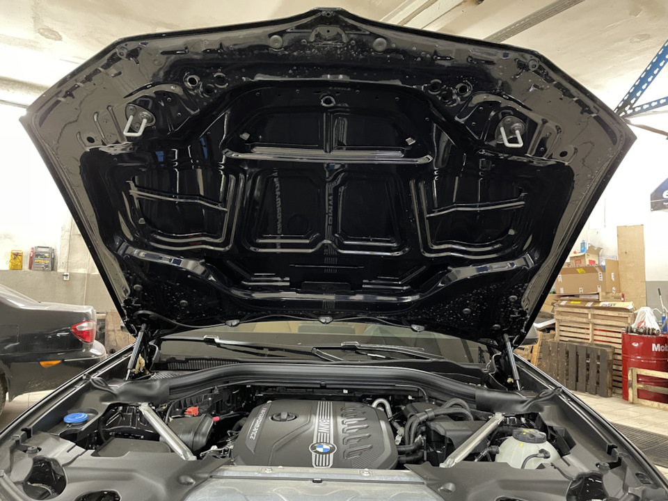 Тепло/шумоизоляция капота — BMW X3 M (F97), 3 л, 2021 года | запчасти ...