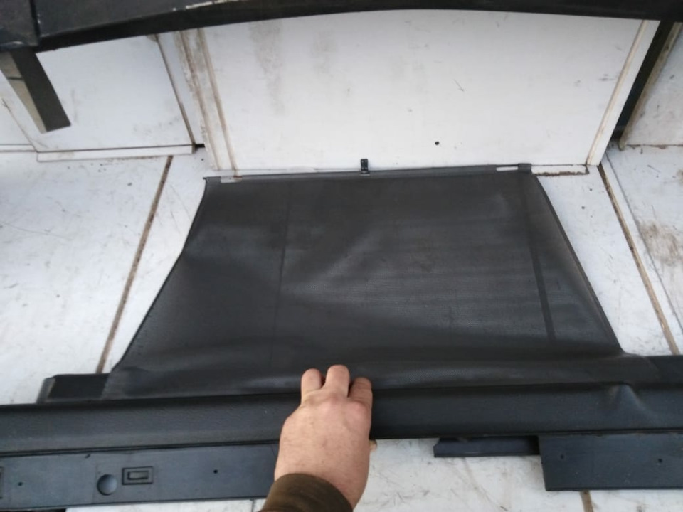 S417A SONNENSCHUTZROLLO HINTERE TUERCH — Солнцезащитные шторки задних ...