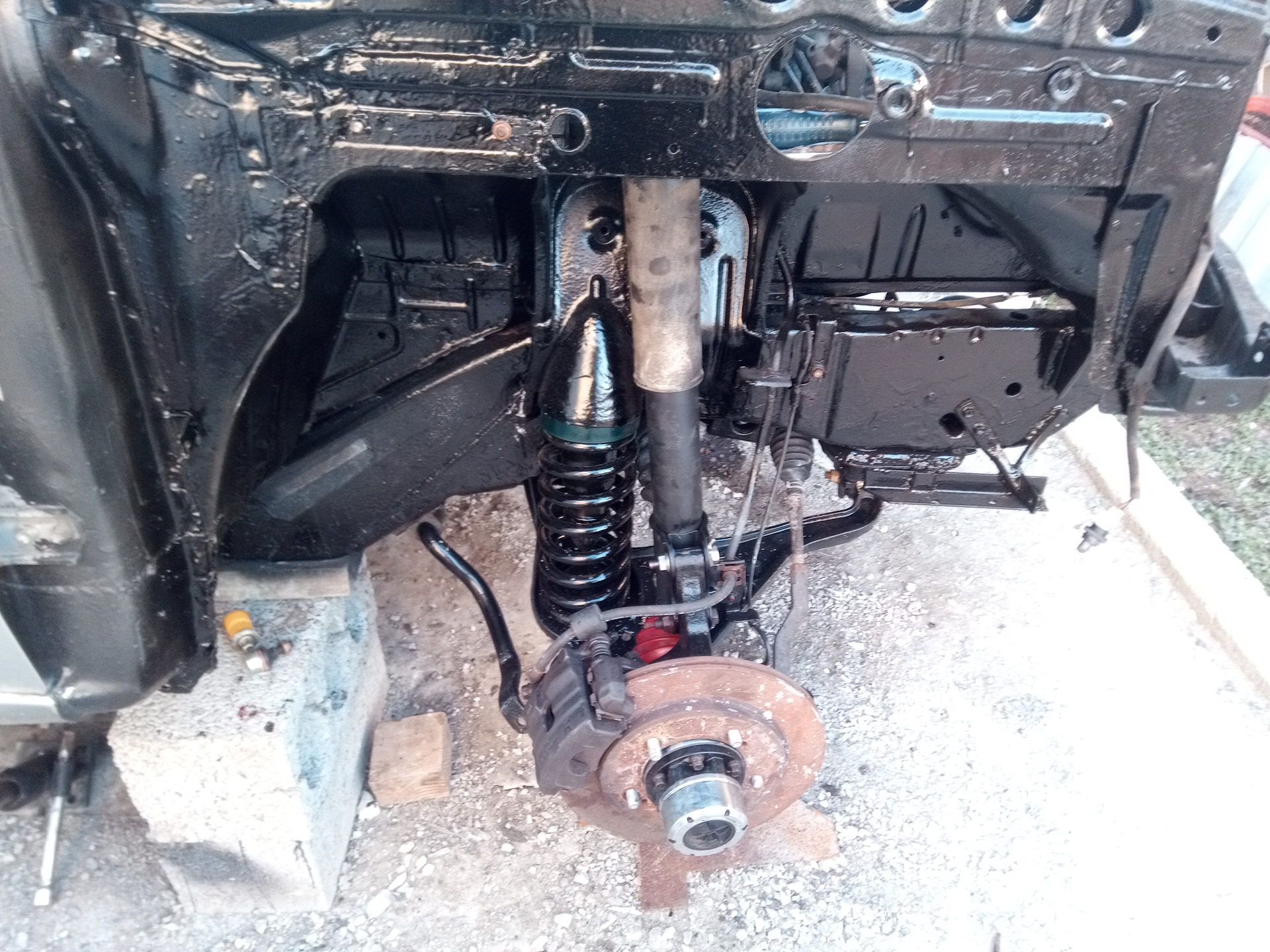 Wonderbra спереди — Chevrolet Tracker II, 2 л, 2001 года | тюнинг | DRIVE2