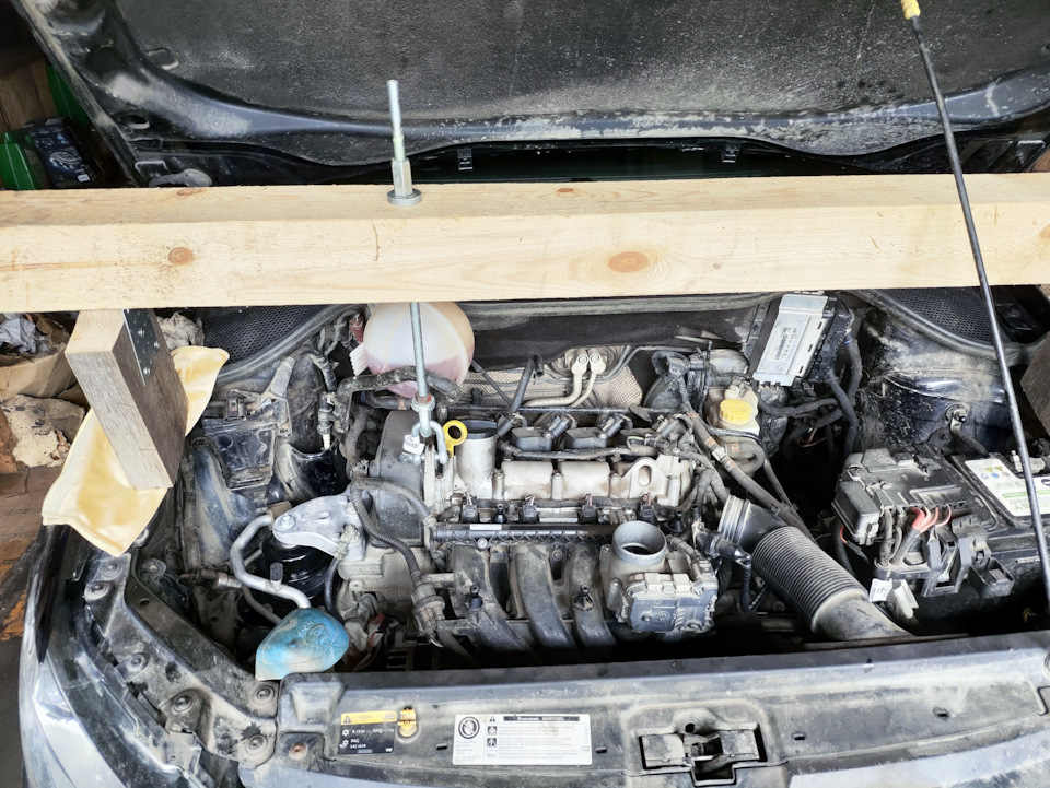 Замена 6C0199167C на 6C0199167D — Volkswagen Polo Sedan, 1,6 л, 2017 ...