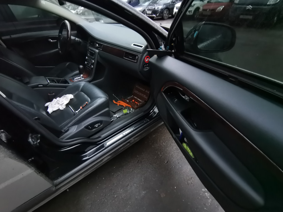 Замена зеркала — Volvo S80 (2G), 2,5 л, 2008 года | поломка | DRIVE2