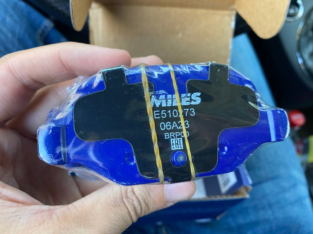 81.Замена задних Тормозных колодок Miles Pro Ceramic Formula E5 series ...