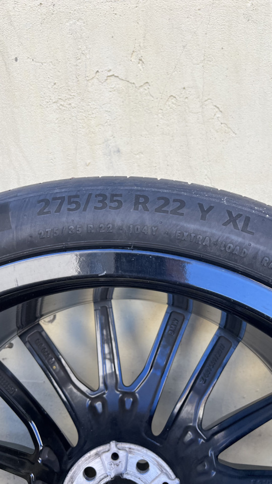 Шины летние Continental 275/35 R22, литые диски BMW 10,5Jx22 ET37 5x112 на BMW X5 (G05). Б/у ...