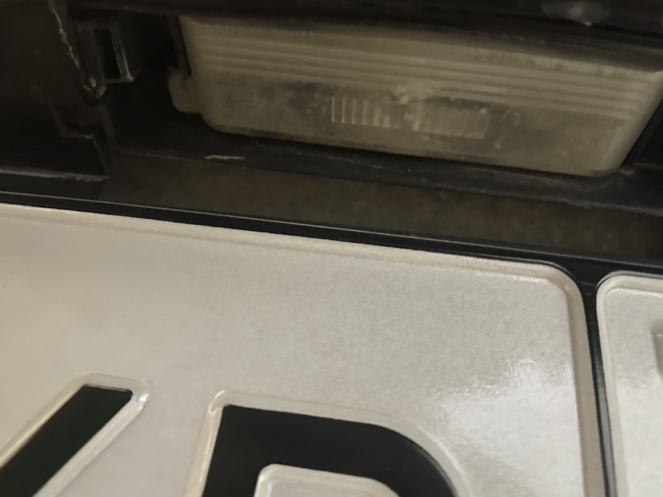Подсветка номеров — Toyota RAV4 (III), 2 л, 2007 года | поломка | DRIVE2