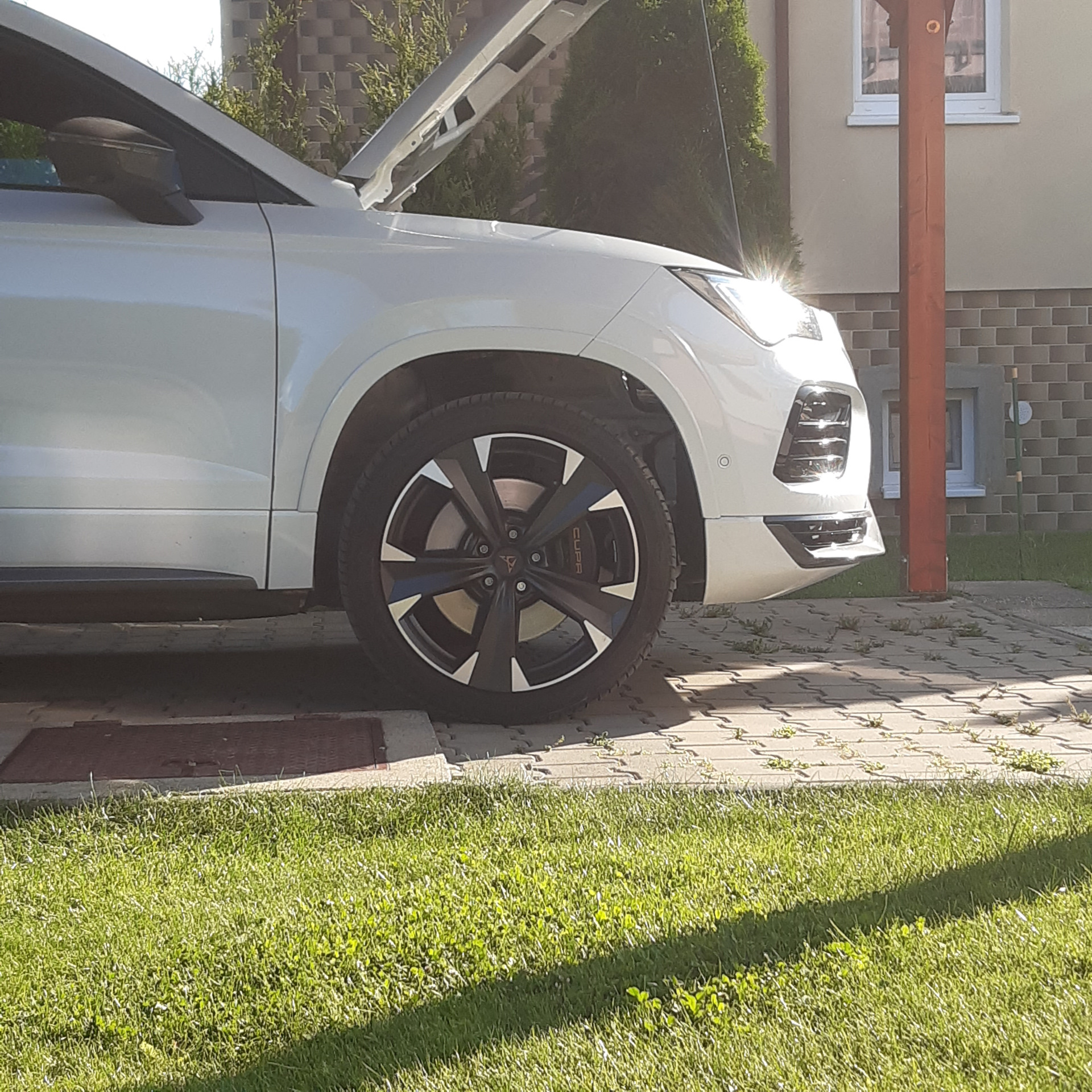 Exchange of 340 mm stock brakes for Brembo 370 mm PR +1LE — Cupra Ateca ...