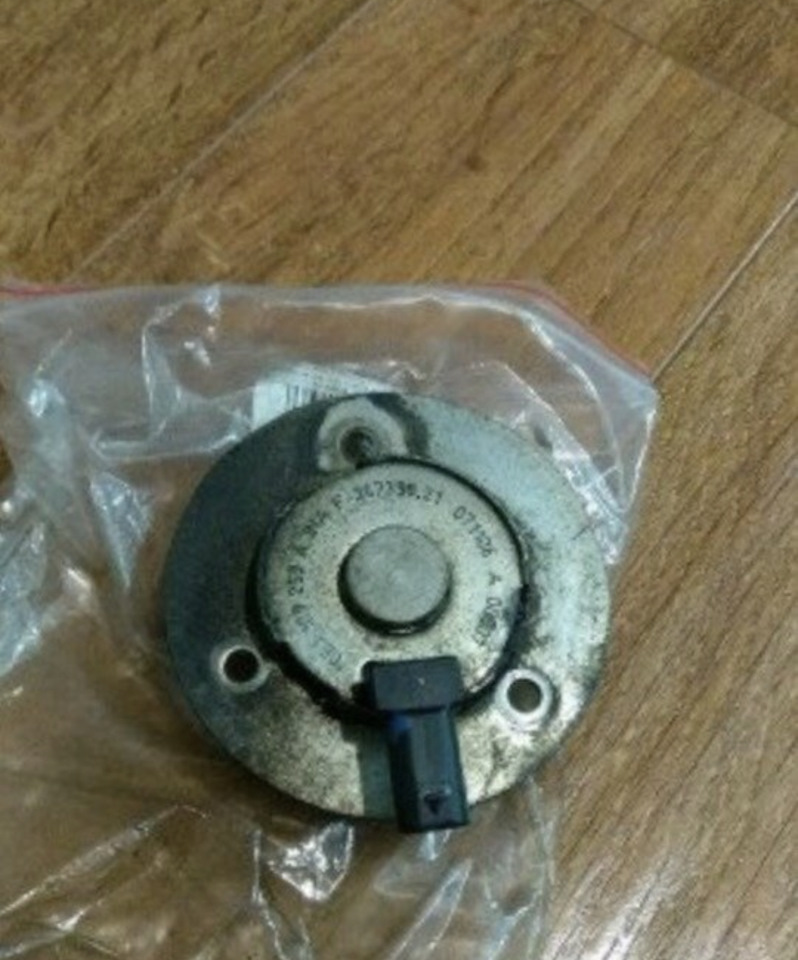 06J109259A Центральный магнит, шестерня привода распределительного вала ...