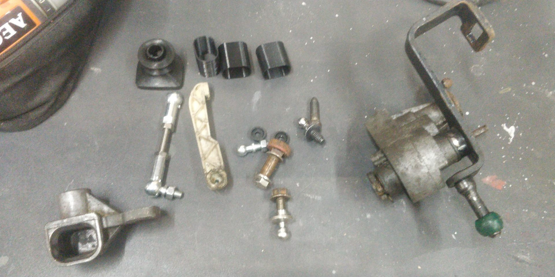 Механизм выбора передач, тяга кулисы 085 КПП — Volkswagen Lupo, 1,4 л ...