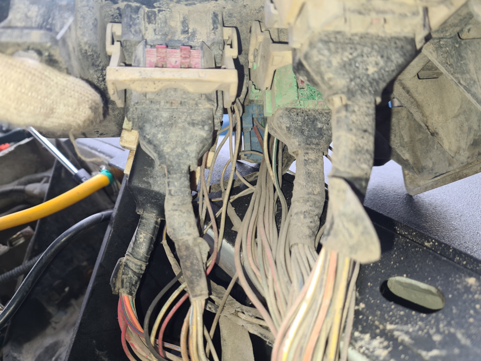 Устранение косяка по габаритам — Dodge Ram, 5,7 л, 2005 года ...