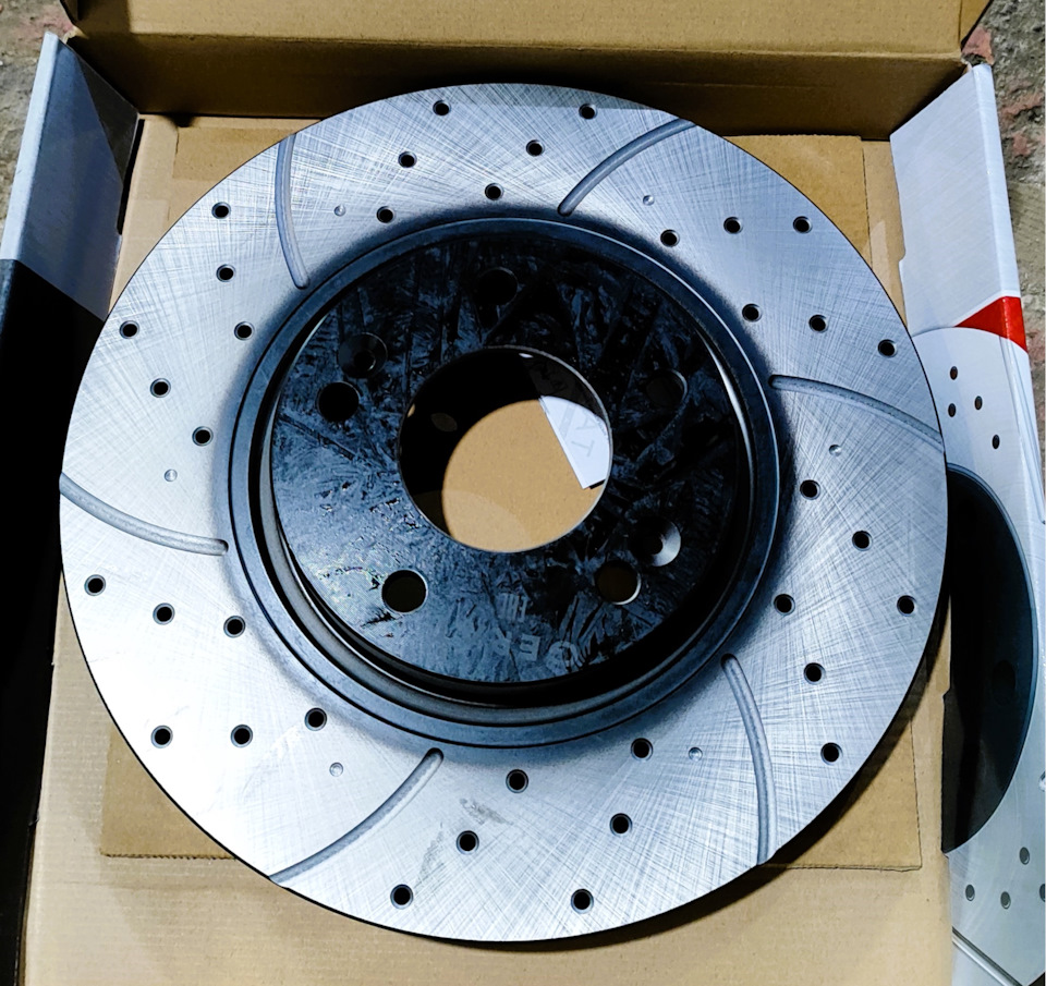 🐢_New brakes Gerat + колодки SpeedMate_🐢 — Hyundai ix35, 2 л, 2011 года ...