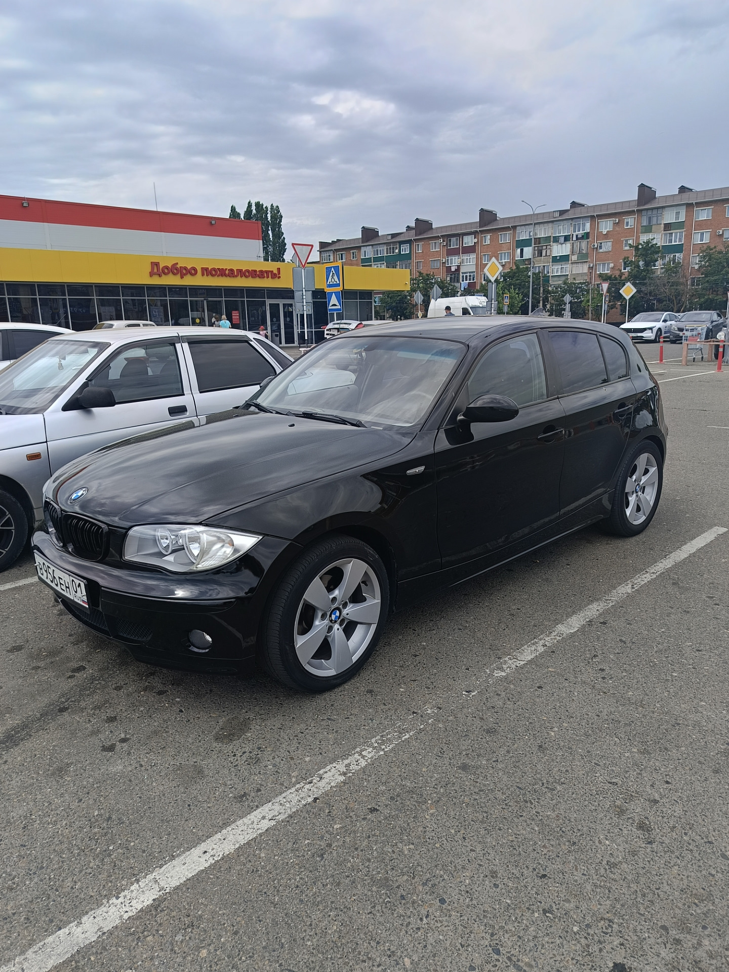 Фото на 17 дисках и максимально большой размер резины — BMW 1 series (E81/E87), 1,6 л, 2005 года ...