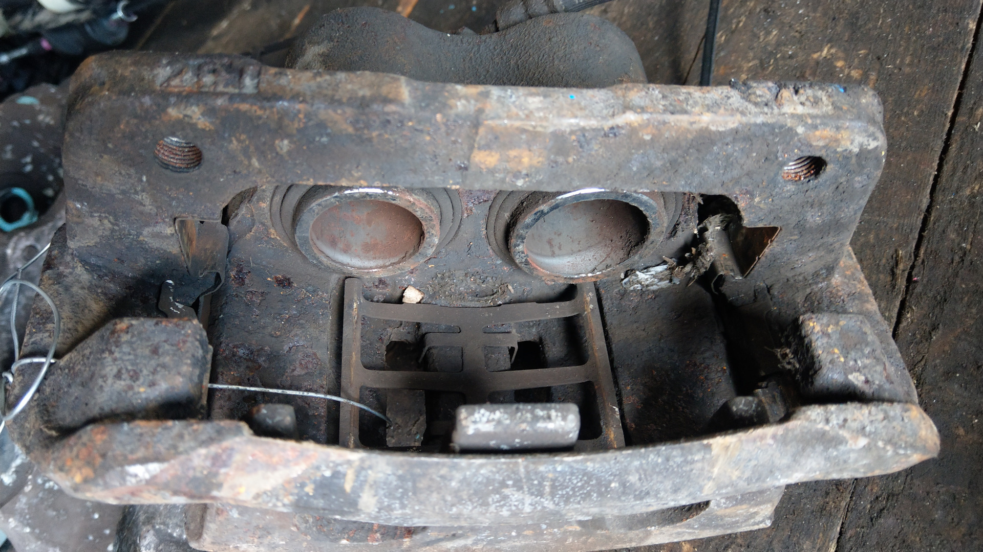 Восстановление суппортов Honda Legend KA8 (NISSIN 17CL15VN) — DRIVE2