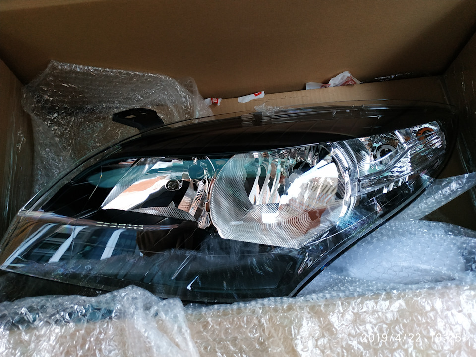 Новые фары — Renault Megane Sport Tourer, 1,5 л, 2009 года | запчасти ...