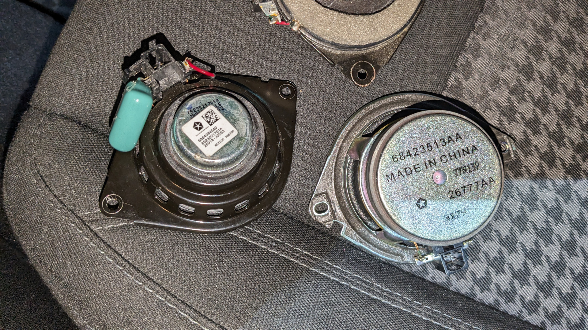 Автозвук ч2. Исправляем дефицит ВЧ за 2тр — Dodge Charger (7G), 3,6 л ...