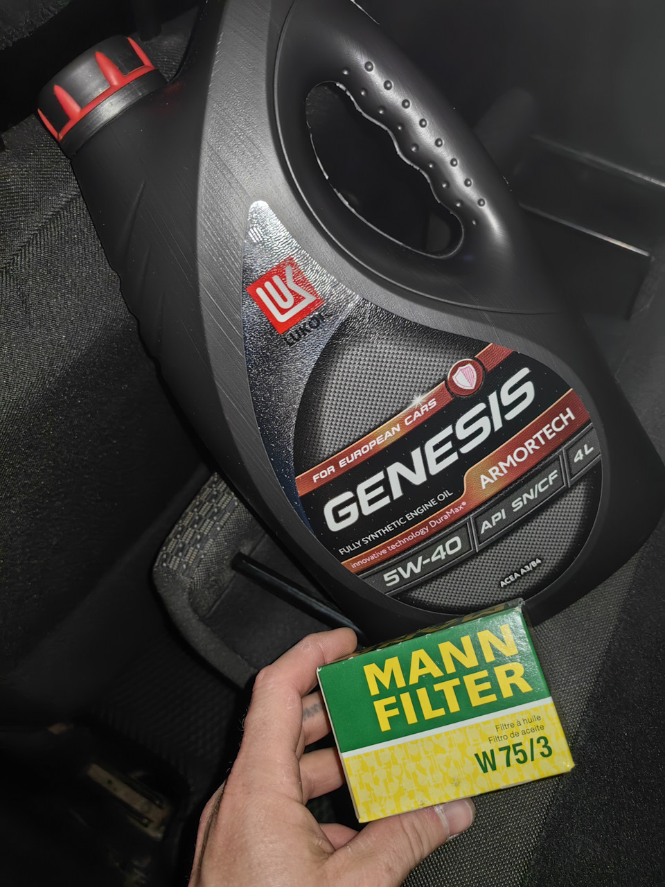 Замена масло и фильтр двс — Lada Ларгус, 1,6 л, 2014 года | расходники ...