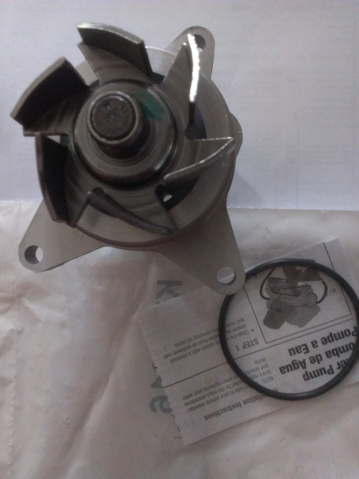Помпа — Ford Focus Hatchback II, 1,8 л, 2006 года | поломка | DRIVE2