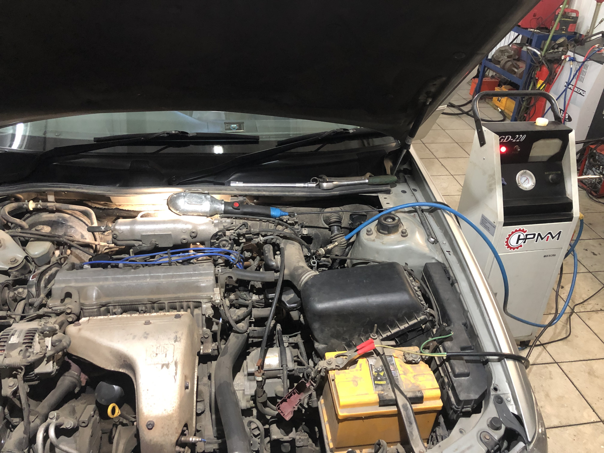 Промывка топливной системы — Toyota Camry Gracia, 2,2 л, 2001 года ...
