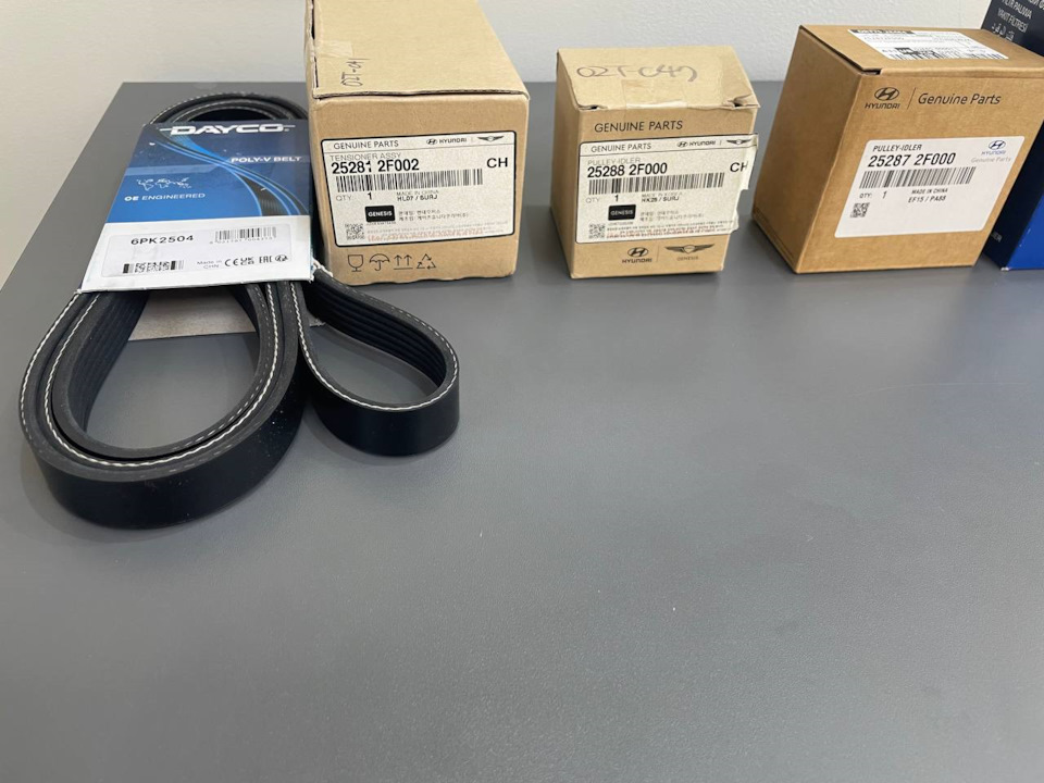 замена роликов подвесного и ремня — KIA Sorento (2G), 2,2 л, 2011 года ...