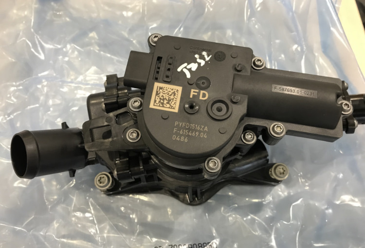 «Приехал» термостат. ?PYFD-15-16ZA? — Mazda CX-5 (2G), 2,5 л, 2018 года ...