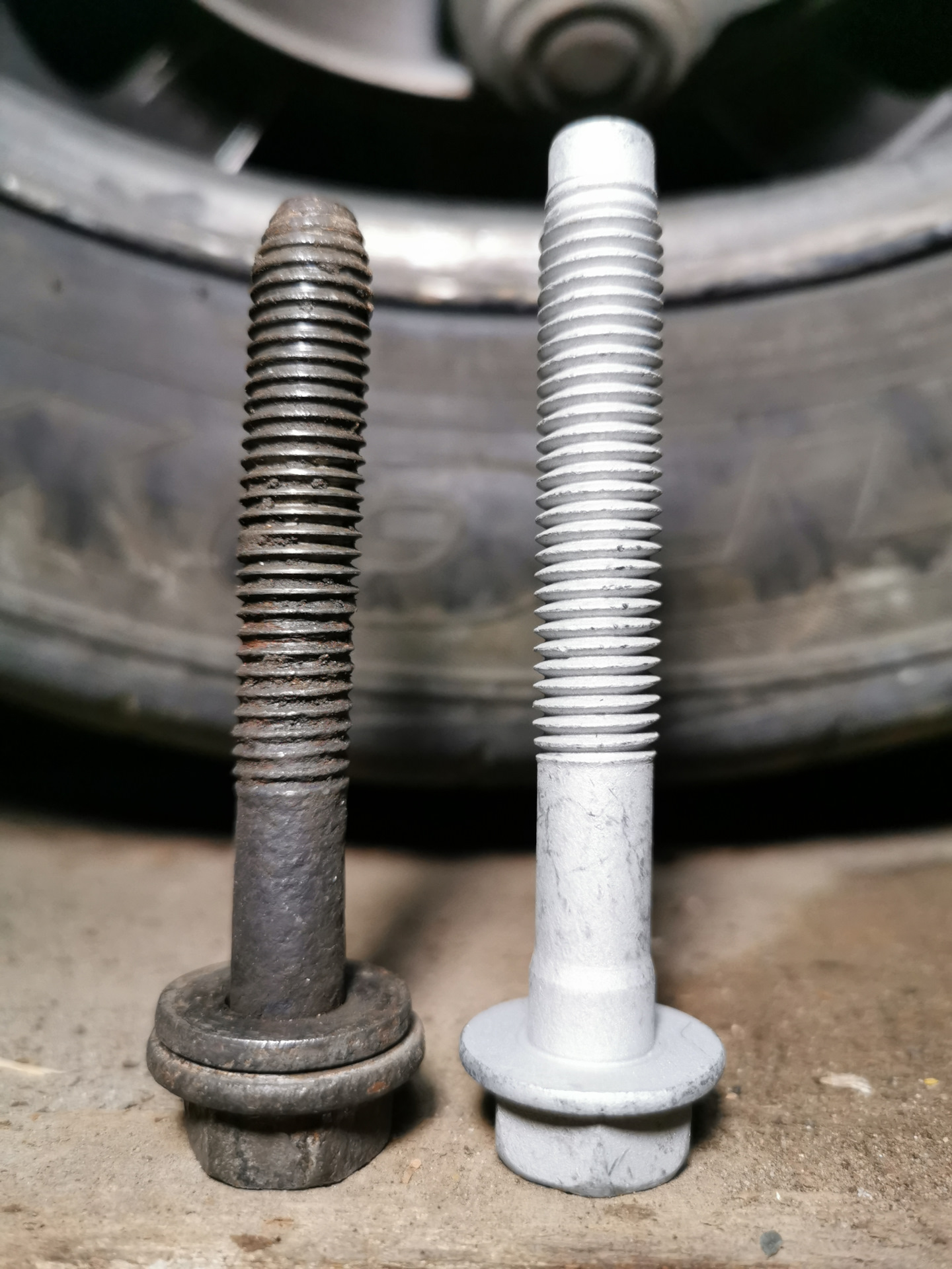 Замена болта 7703602221 — Renault Megane II, 1,9 л, 2008 года ...