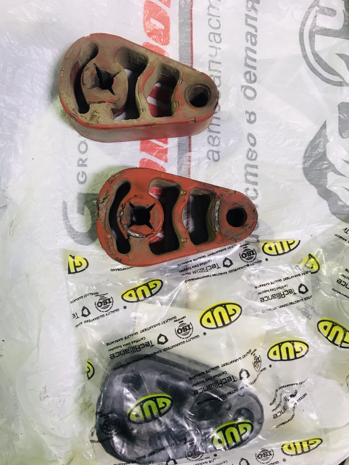 Замена резинок глушителя — BMW X5 (E70), 3 л, 2007 года | своими руками ...