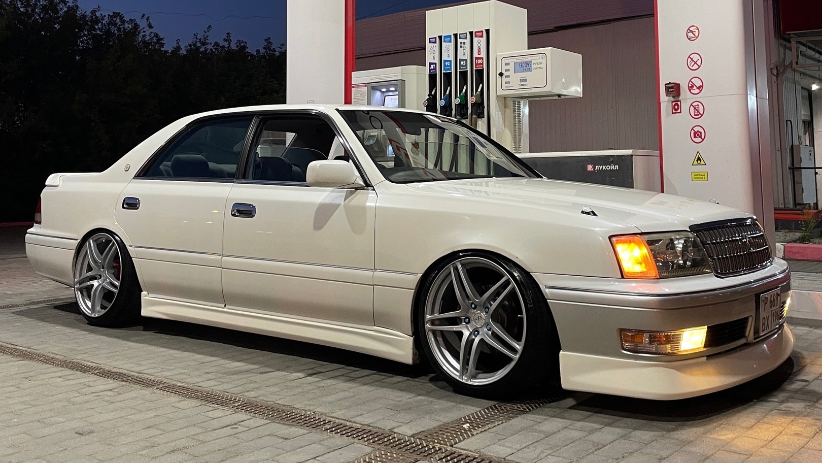 Toyota Crown (S150) 3.0 бензиновый 1996 | Royal Saloon G 2JZ MT на DRIVE2