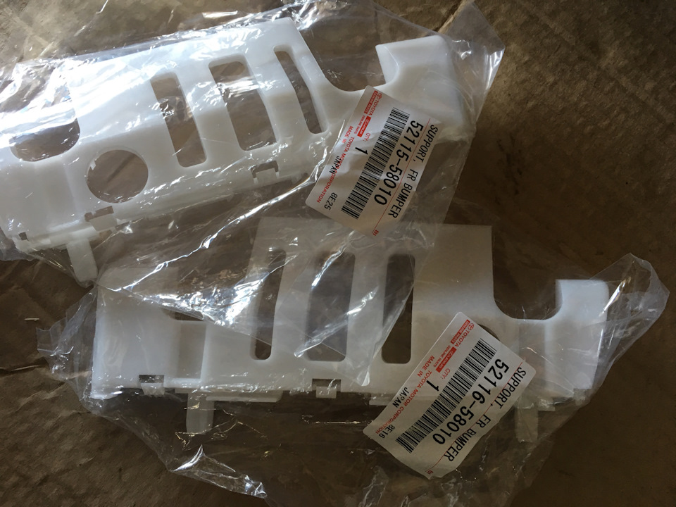 5211658010 Кронштейн переднего бампера TOYOTA LEXUS | Запчасти на DRIVE2