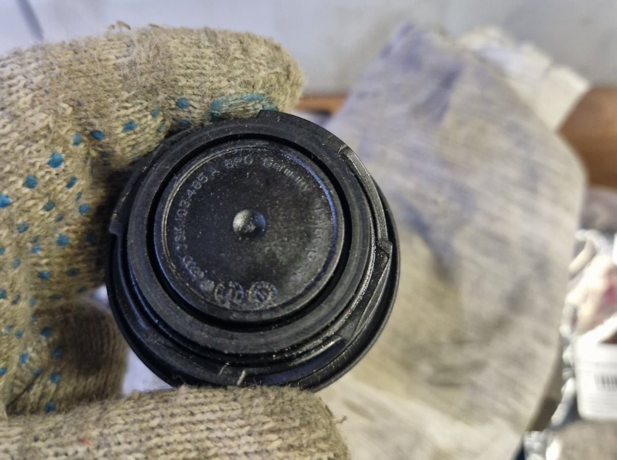 Устранение запотевания крышки VAG 06K103485A — Skoda Kodiaq (1G), 2 л ...