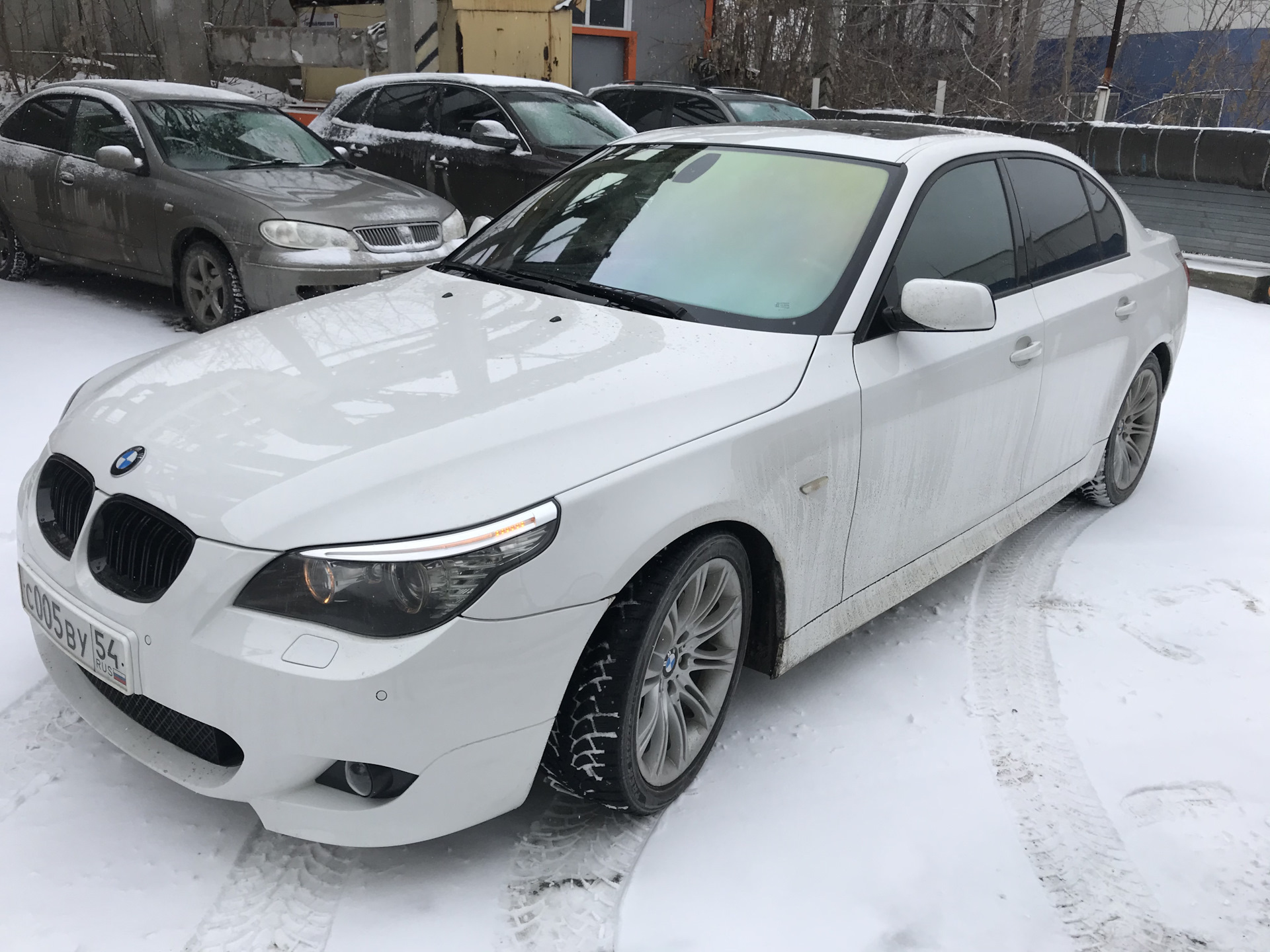 Мой выбор: атермальное лобовое или плёнка? — BMW 5 series (E60), 3 л, 2008 года | стайлинг | DRIVE2