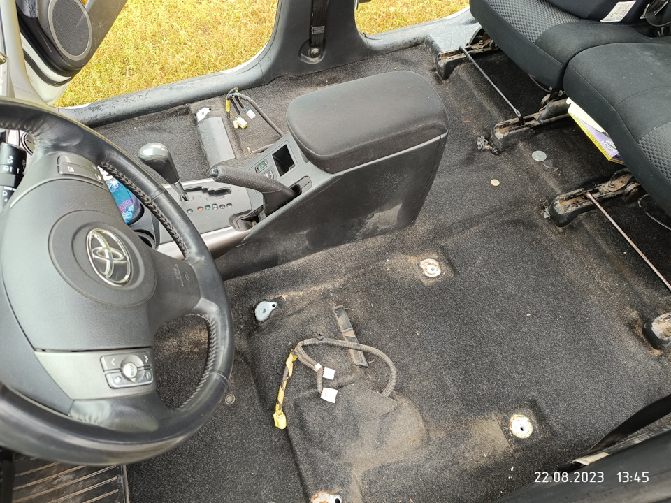 Химчистка салона своими руками — Toyota RAV4 (III), 2,4 л, 2010 года ...